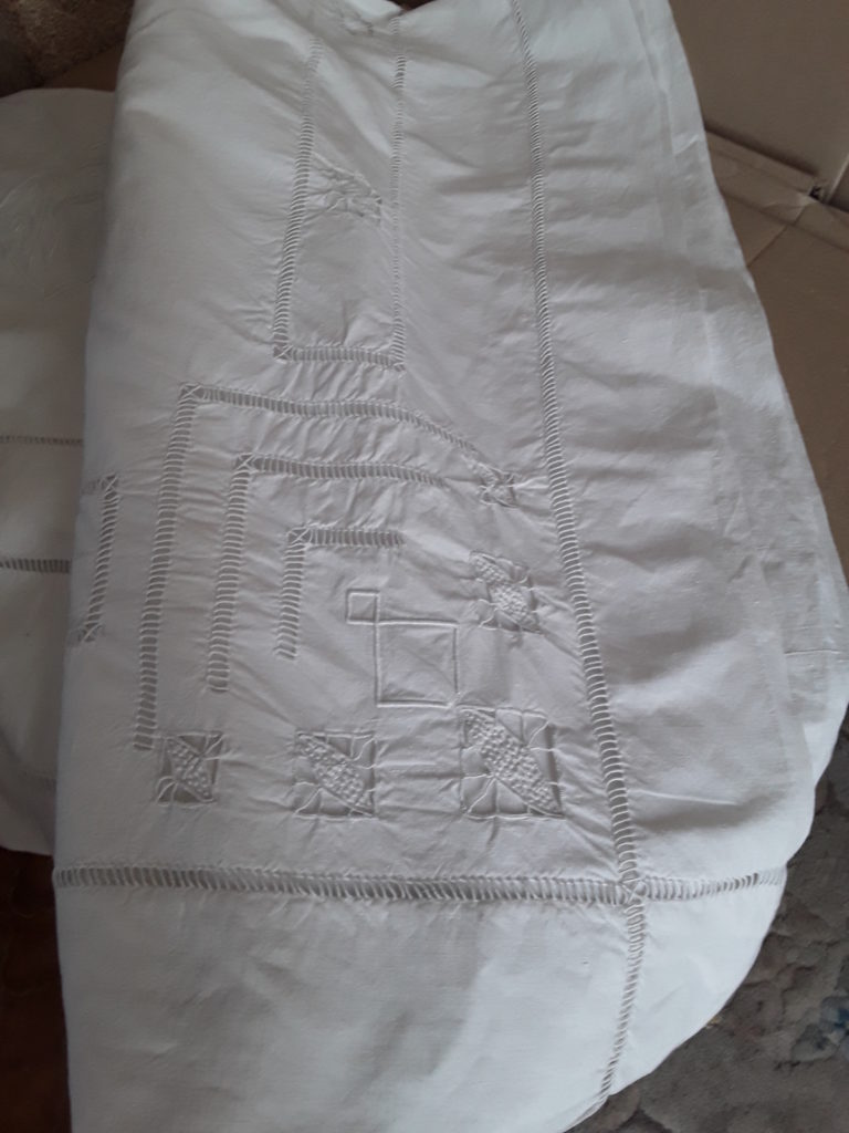 Super drap brodé,lin et coton,avec retour – Le Comptoir d'Eliane